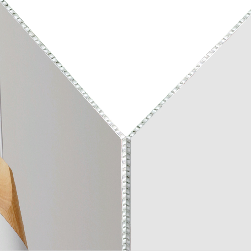 Tótem publicitario triangular 100% personalizable